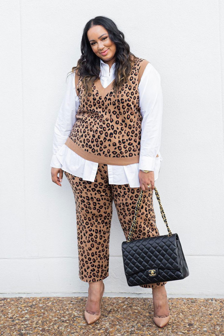 Fab Ways to Layer a White Button-Down Shirt - YLF