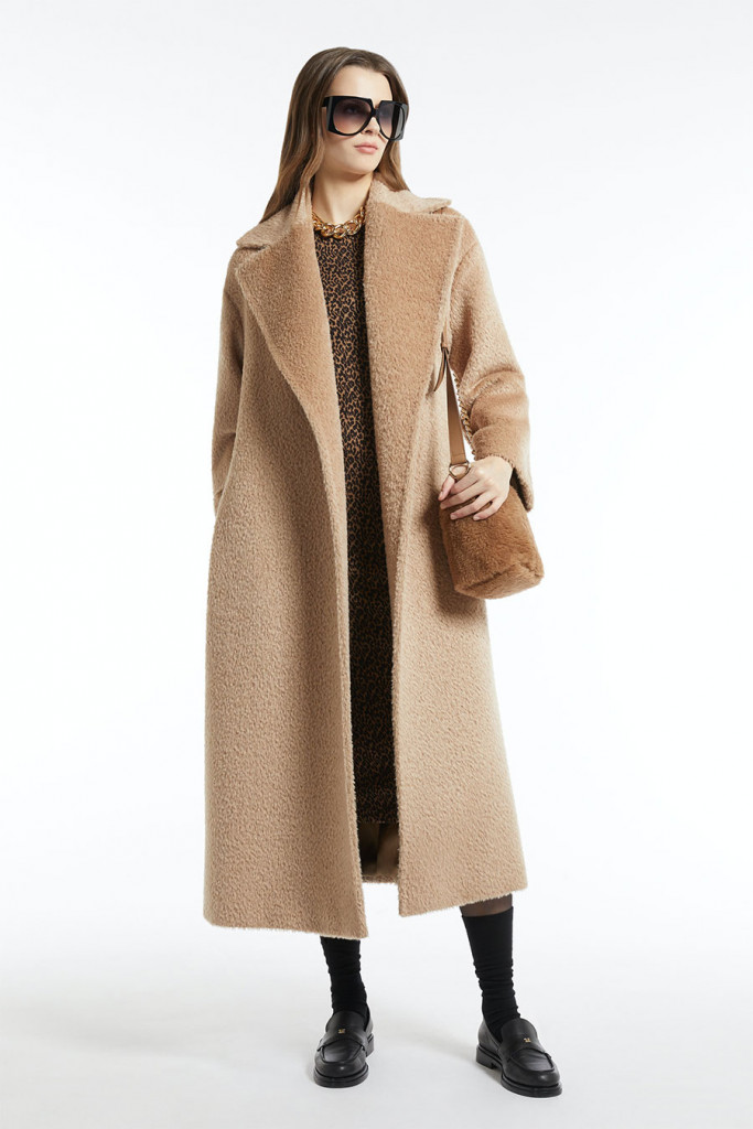 Outfit Formula: Simple Camel Coat - YLF