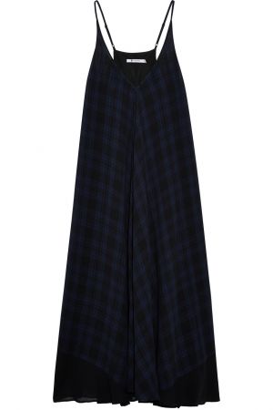 Layering Makes Slip Dresses More Versatile - YLF