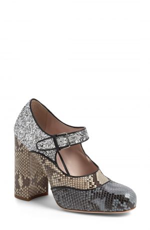 How to Wear Grey Footwear - YLF
