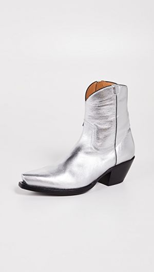 Outfit Formula: Festive Silver Boots - YLF