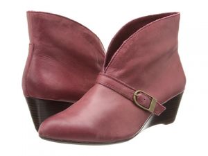 Weekly Roundup: Dark Red Booties - YLF