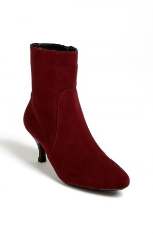 Weekly Roundup: Dark Red Booties - YLF